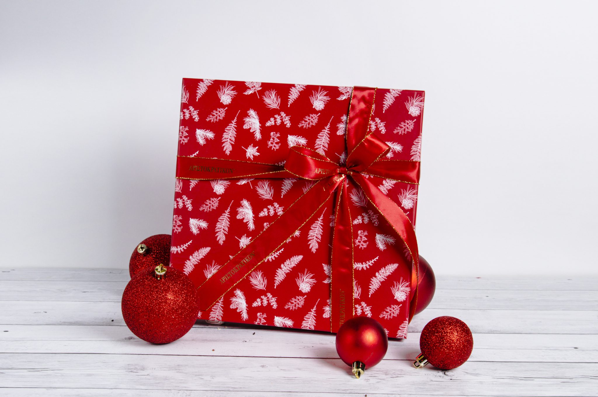 Red Christmas Box - Αριστοκρατικόν